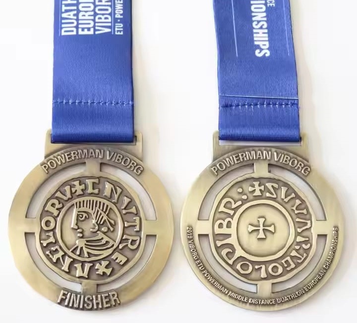 Medal customization - badge factory